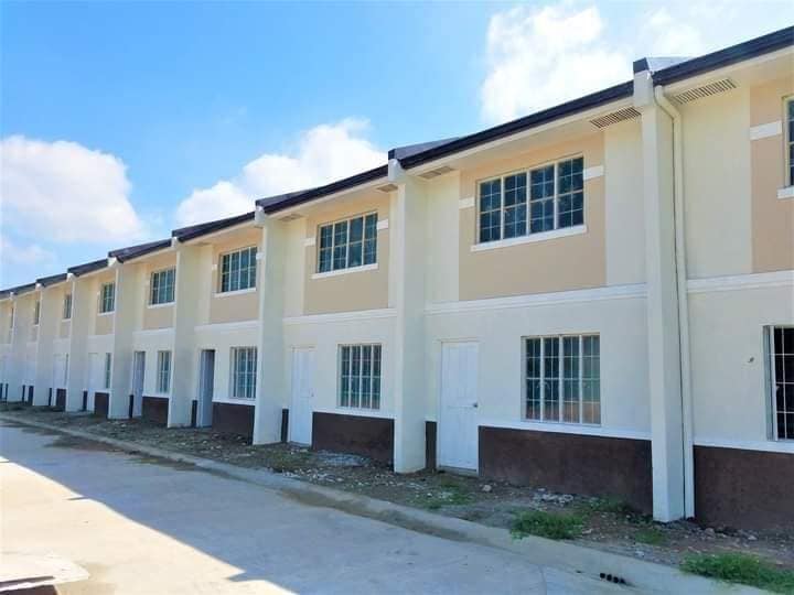 Maricar Ciriaco | Villa De Charlotte | Townhouse/inner Unit | Bachelors ...