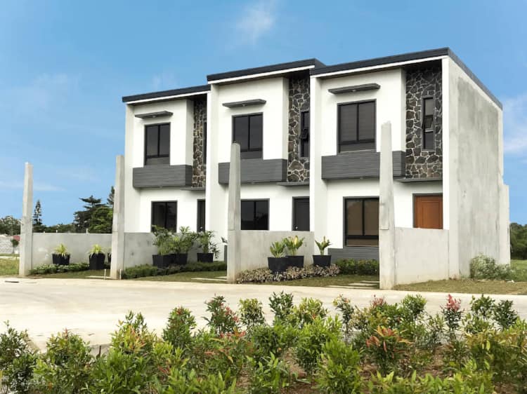 Felix Ferrer | Woodtown Residences Parana | Canelon - Townhouse ...